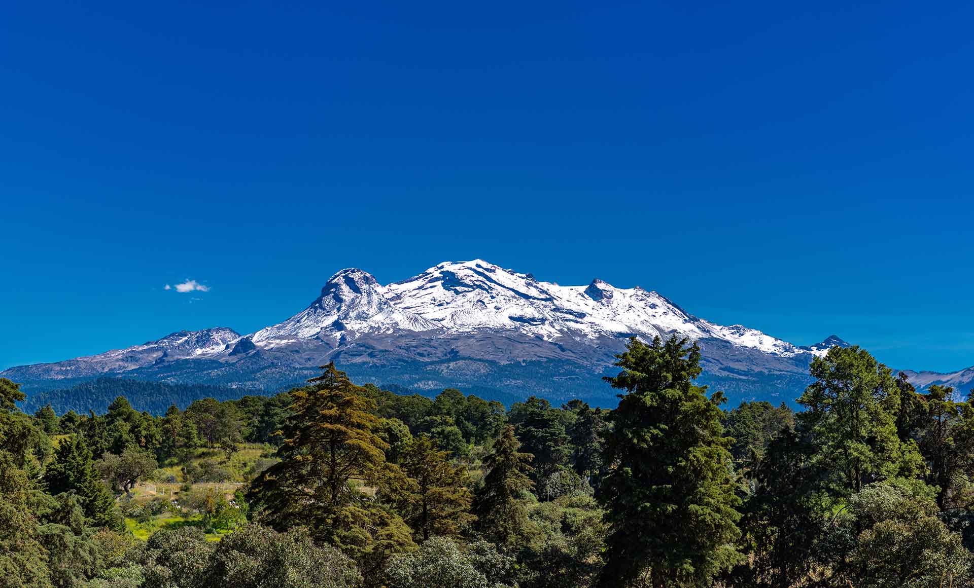 La Leyenda del Popocatépetl y el Iztaccíhuatl