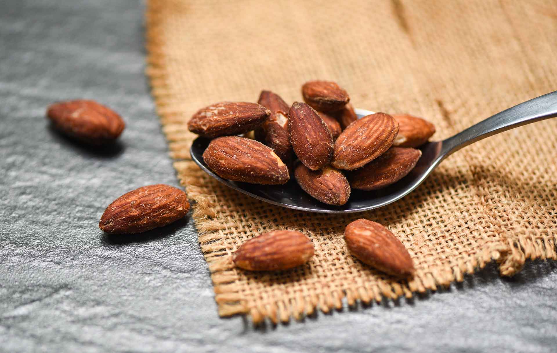 Las almendras protegen tu corazón