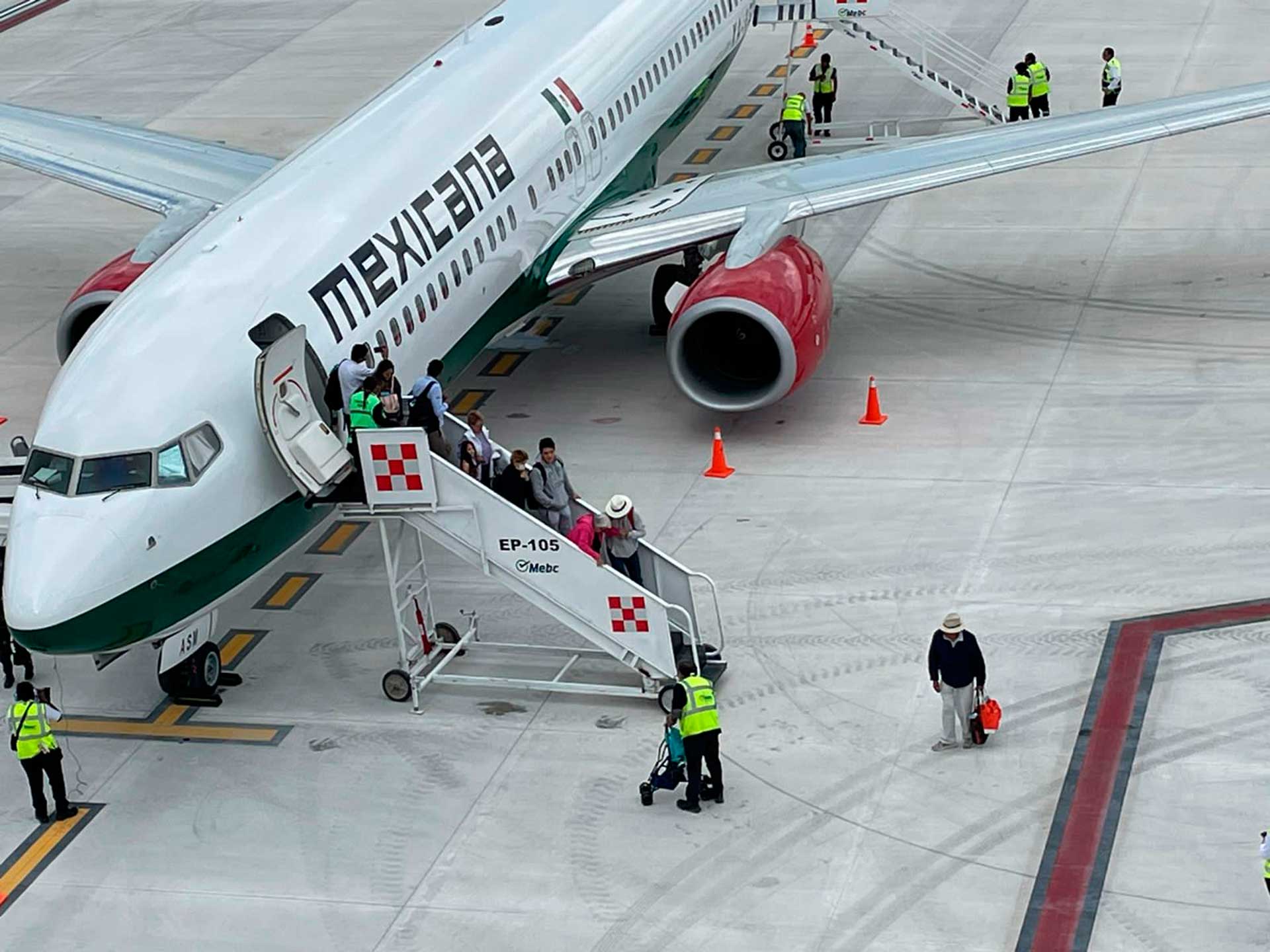 Mexicana de Aviación vuelve a los cielos tras 13 años en tierra