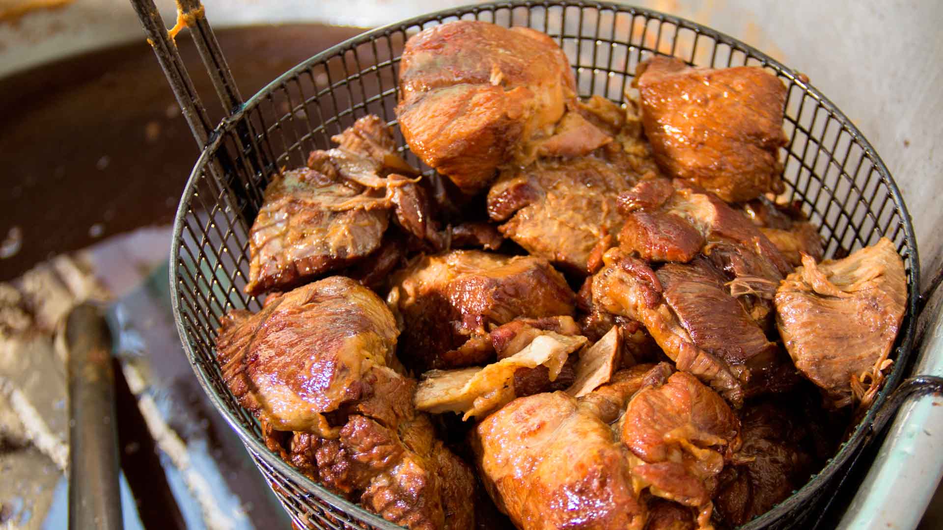 ¡De nana, buche y nenepil!: carnitas, delicia mestiza