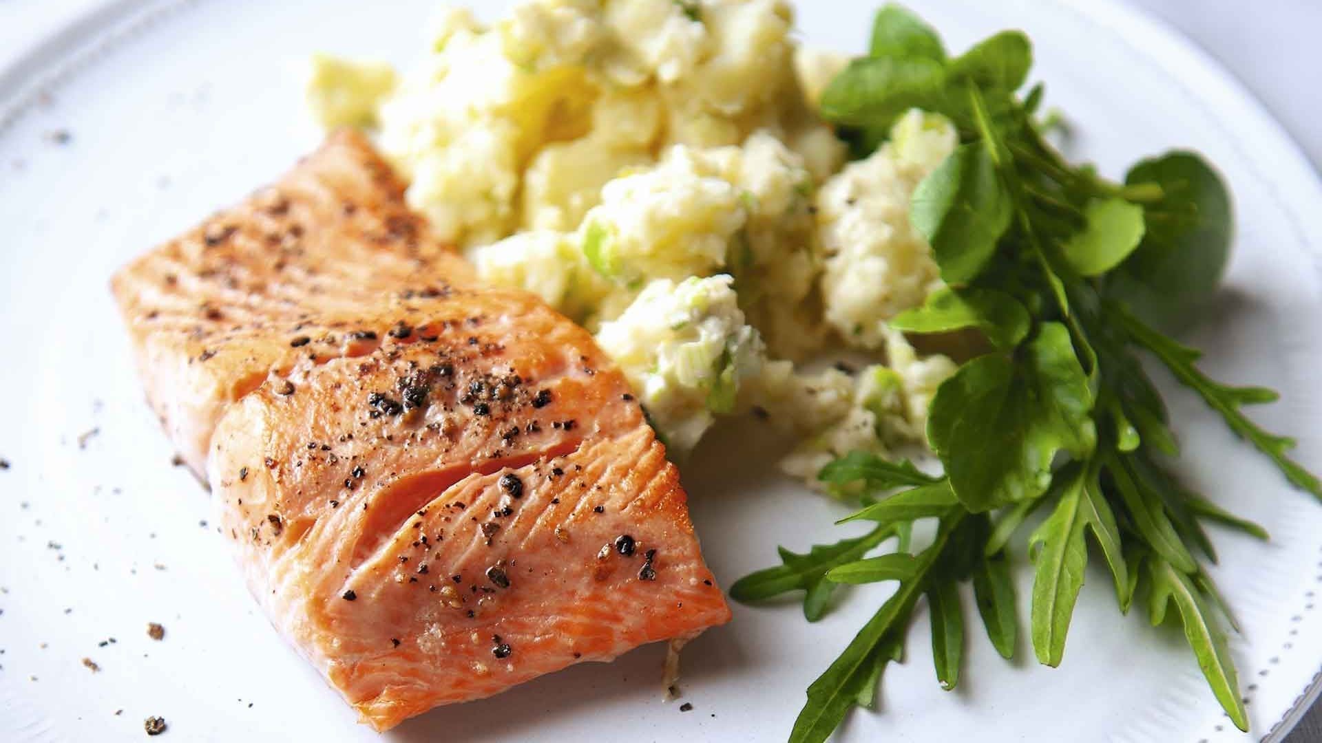 Receta de trucha marrón entera con salsa piri piri